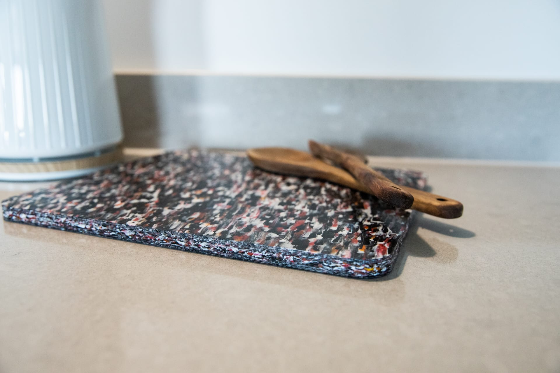 Best Selling Innovation: Recycled Plastic Kitchen Benchtops ...